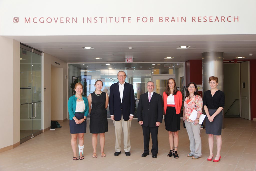 State Secretary of Education visits the McGovern Institute - MIT ...